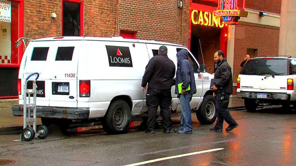 Thief Walks Off With $500,000 From an Armored Truck in Detroit - ABC News