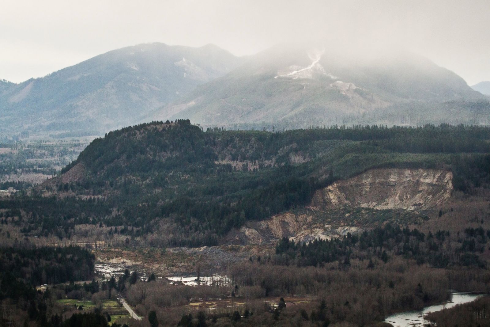 Death Toll Rises in Washington Mudslide Photos | Image #151 - ABC News