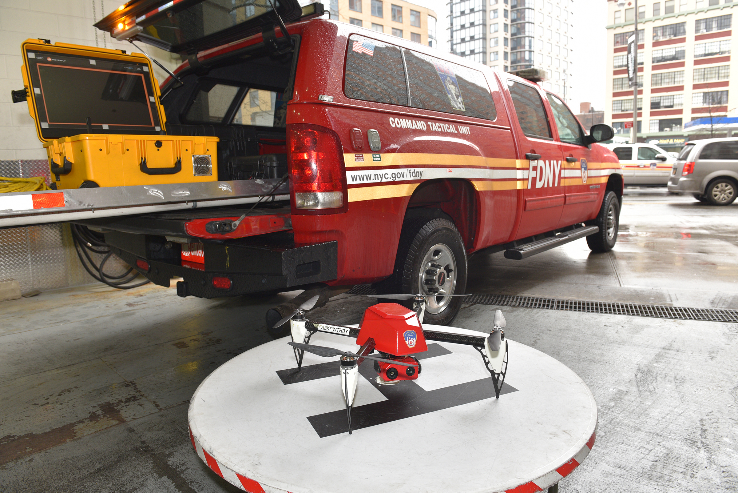 FDNY uses drone for first time to help battle a fire - Good Morning America