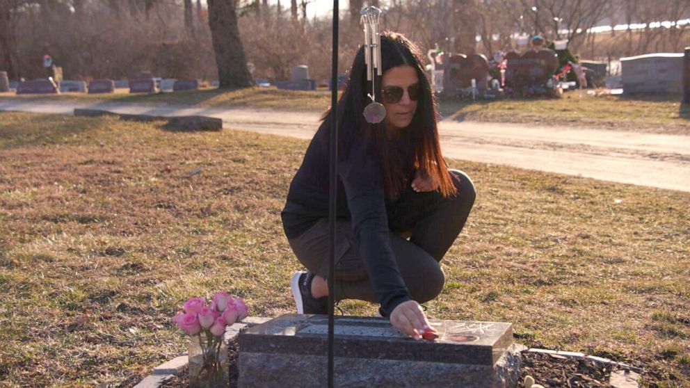 Mom opens up about botched police investigation into daughter’s murder ...