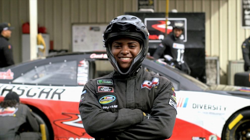 NASCAR tire changer makes pit crew history - ABC News