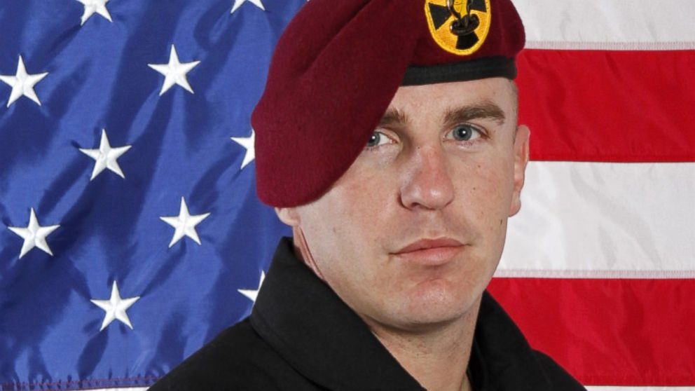 Army Parachutist Killed in Accident at Chicago Air and Water Show Was ...