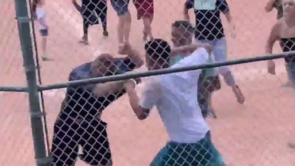 Parents brawl during youth baseball game after disagreeing with 13-year ...