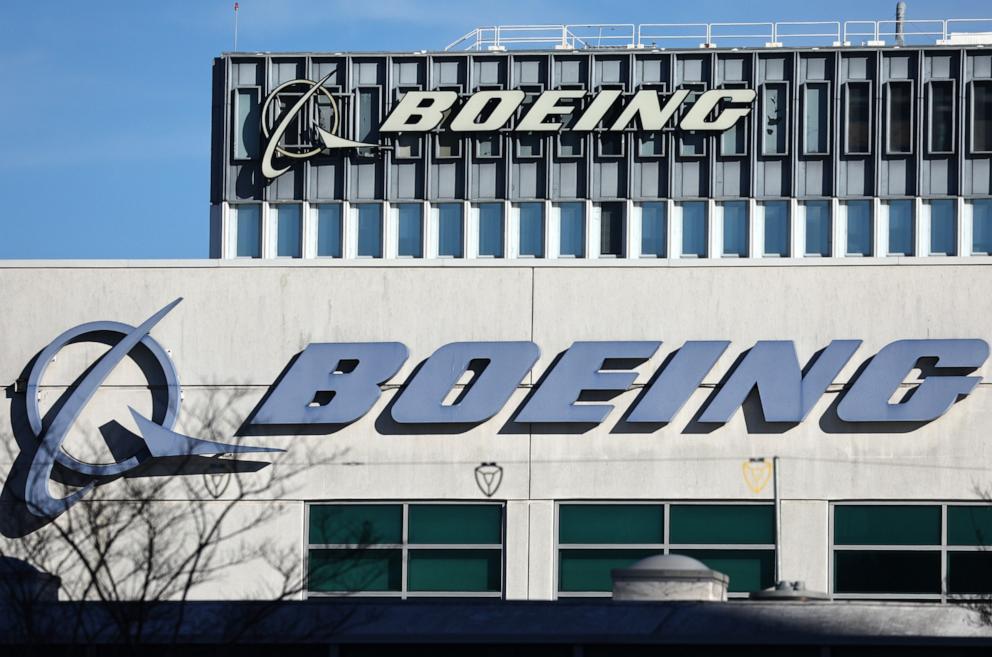 FAA launches probe of Boeing following door plug incident - Good ...