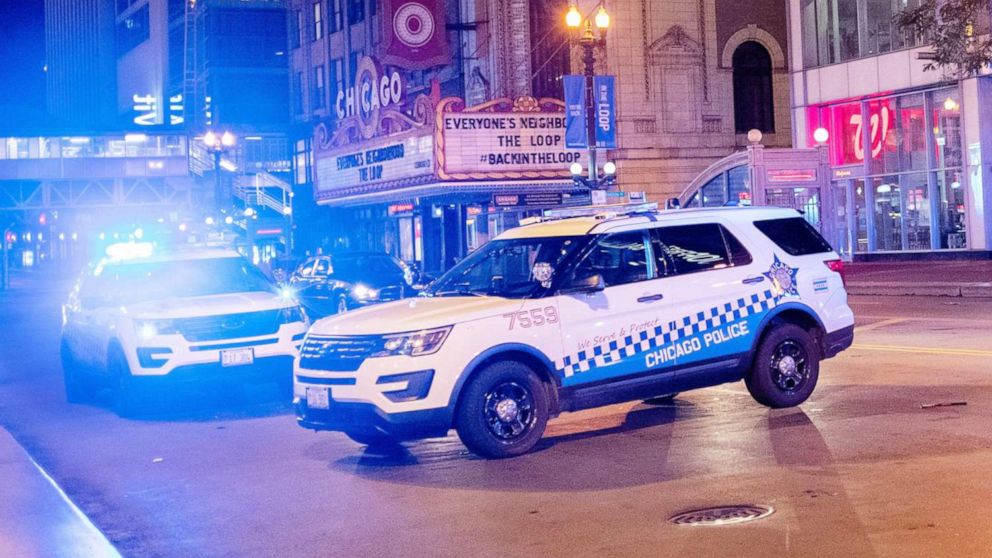 Downtown Chicago under lockdown in wake of looting, violent unrest ...