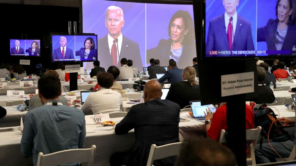 Fact-checking Democratic candidates on the issues at the ABC News ...