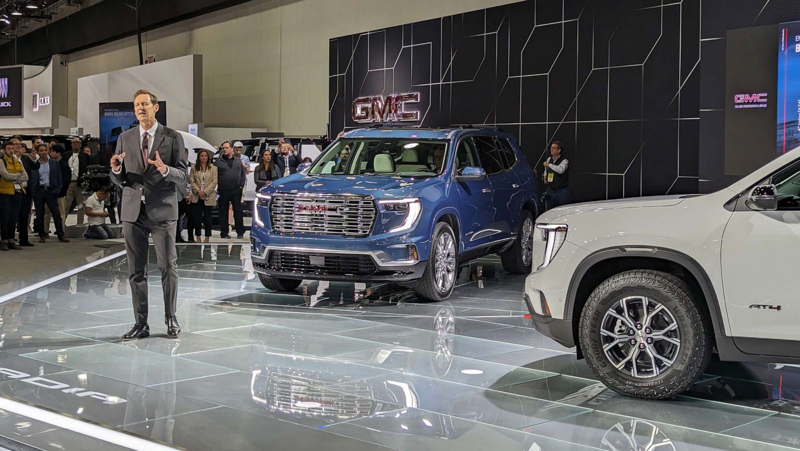 2022 Detroit Auto Show Debuts