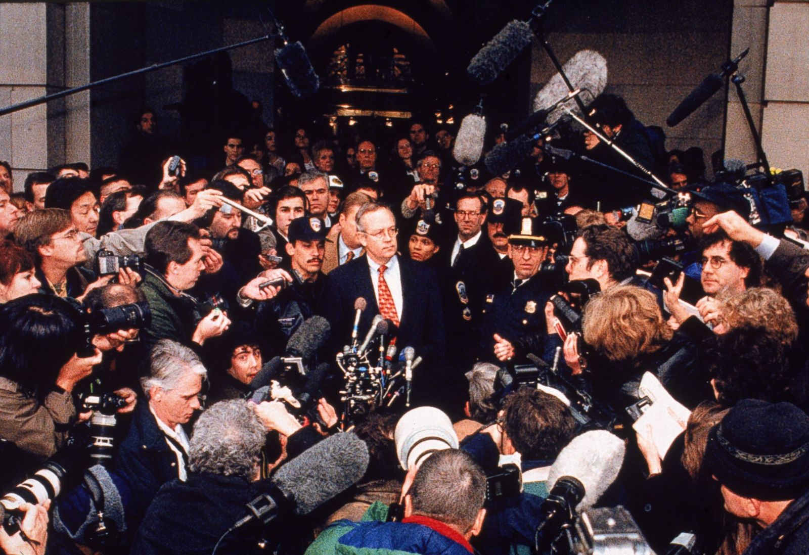 See The Monica Lewinsky Scandal In Pictures Abc News