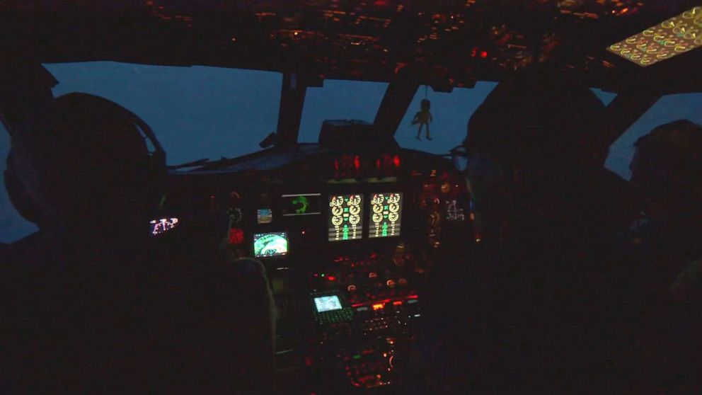 This is what it's like to fly inside a powerful hurricane - Good ...