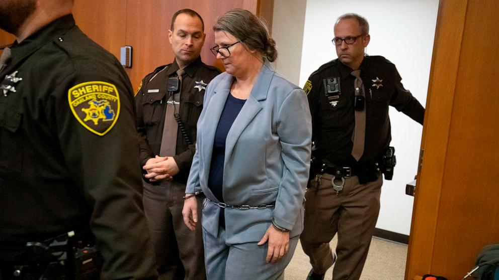 Man who had affair with Jennifer Crumbley testifies about her son's ...