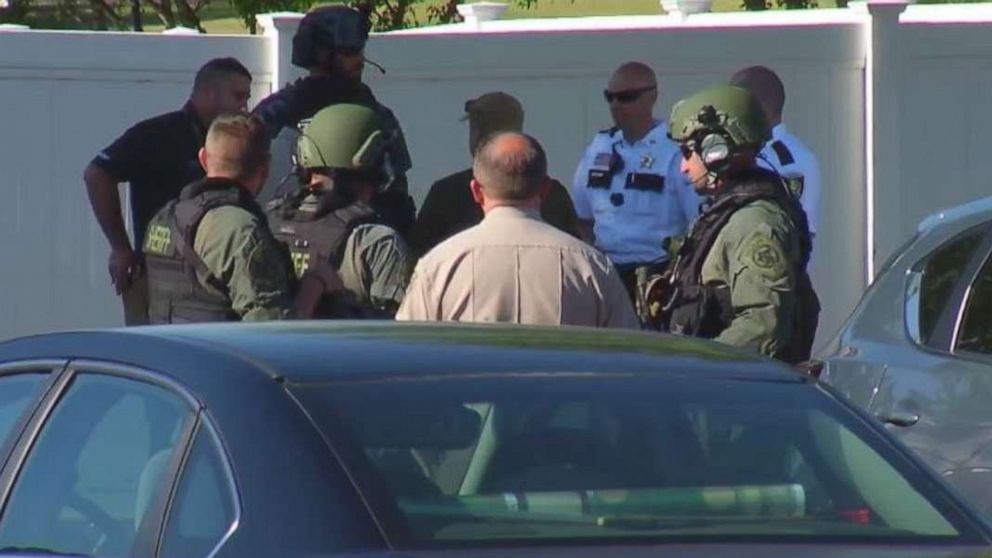 Minnesota standoff ends between police and armed man - ABC News