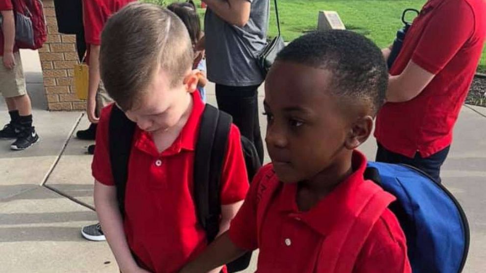 2nd Grader Befriends Classmate With Autism On 1st Day Of School He 2nd Grader Befriends Classmate With Autism On 1st Day Of School He