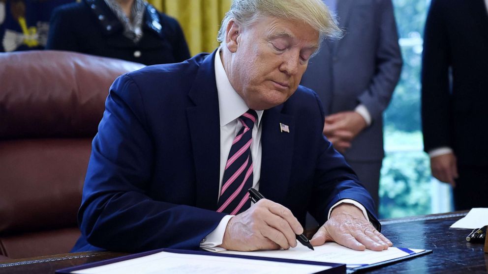 Trump signs $484B economic relief package to help small business ...