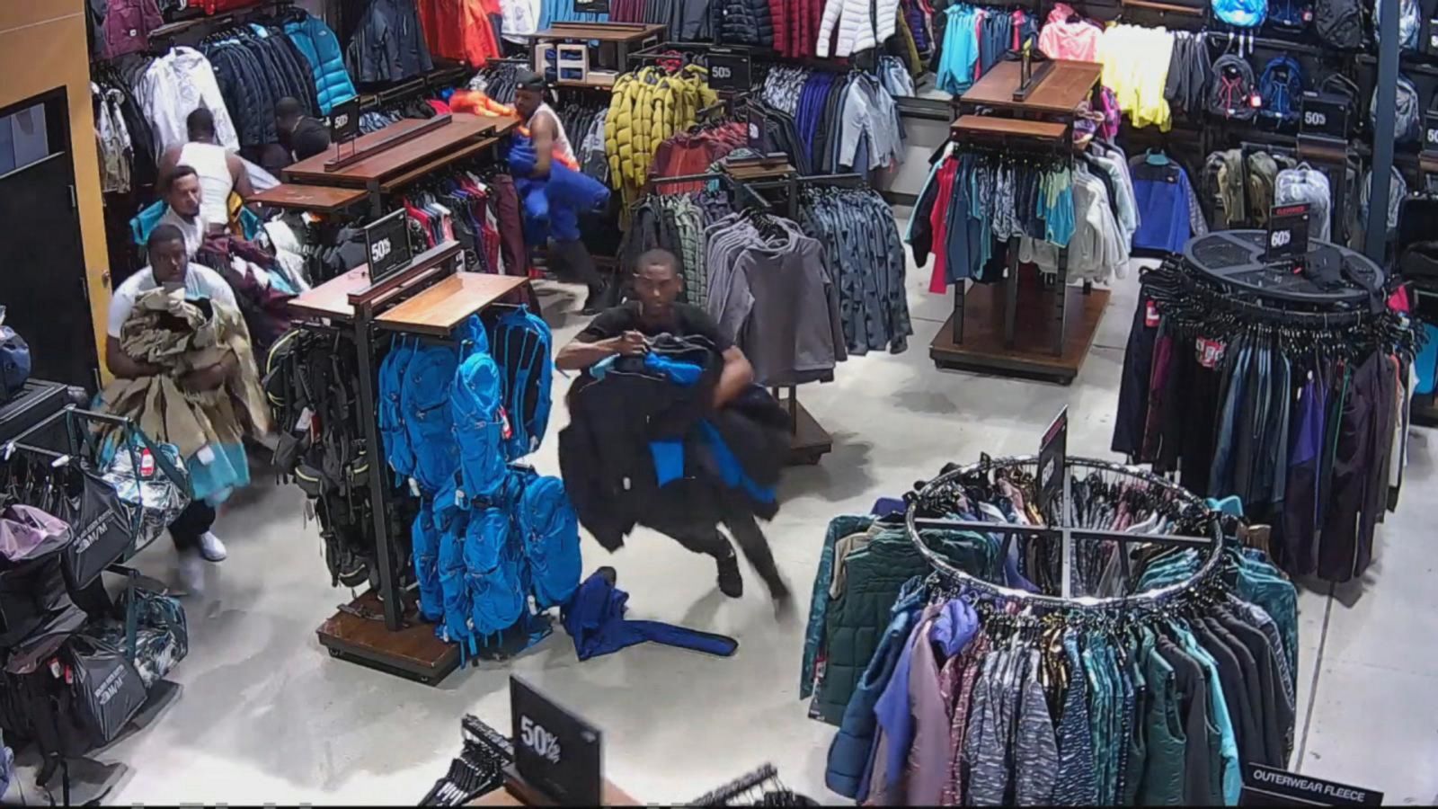 Wisconsin Flash Mob Robbery Caught On Camera Good Morning America Wisconsin Flash Mob Robbery Caught On Camera Good Morning America