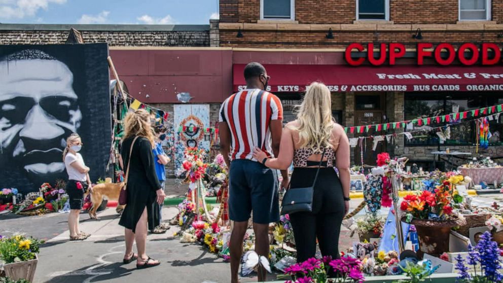 Memorials across the US honor George Floyd | GMA