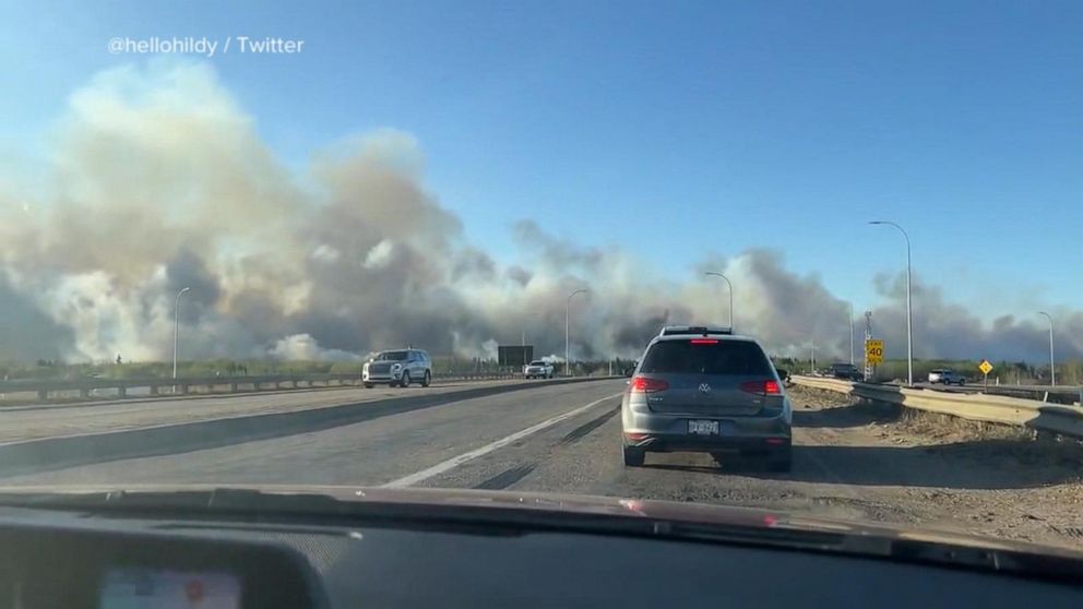 Over 100 wildfires burning in Western Canada | GMA
